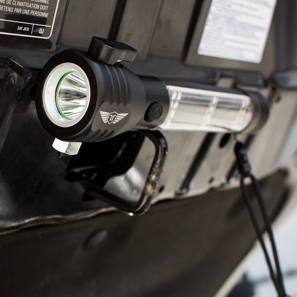 Roadside HERO ™ 9-IN-1 Multi-Function Flashlight / Survival Tool / Pow ...